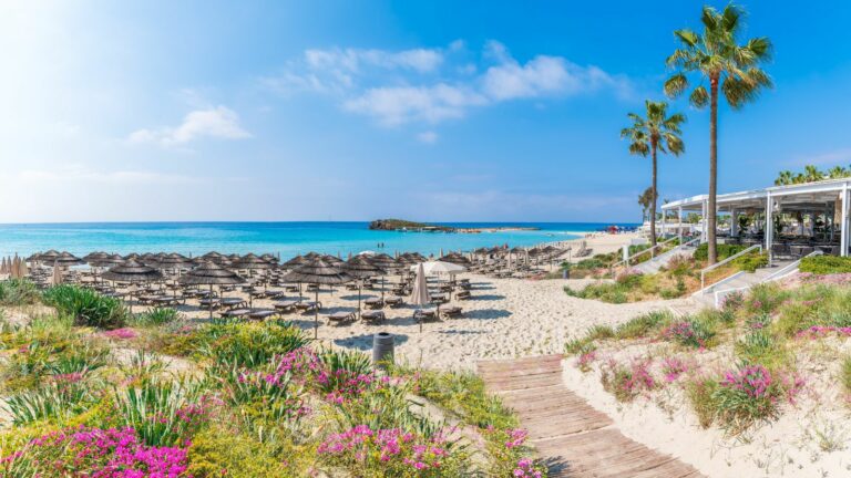 15 Countries Where You Can Experience The Best Weather Year-Round ...