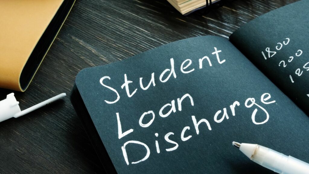 19 Eye-Opening Reasons Why Student Debt Is Becoming Unmanageable ...
