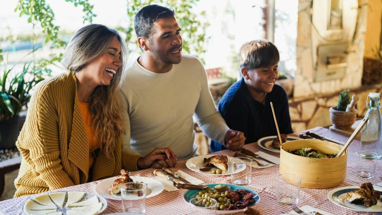 20 Hidden Dangers of Eating Out That Are Quietly Harming Your Health ...