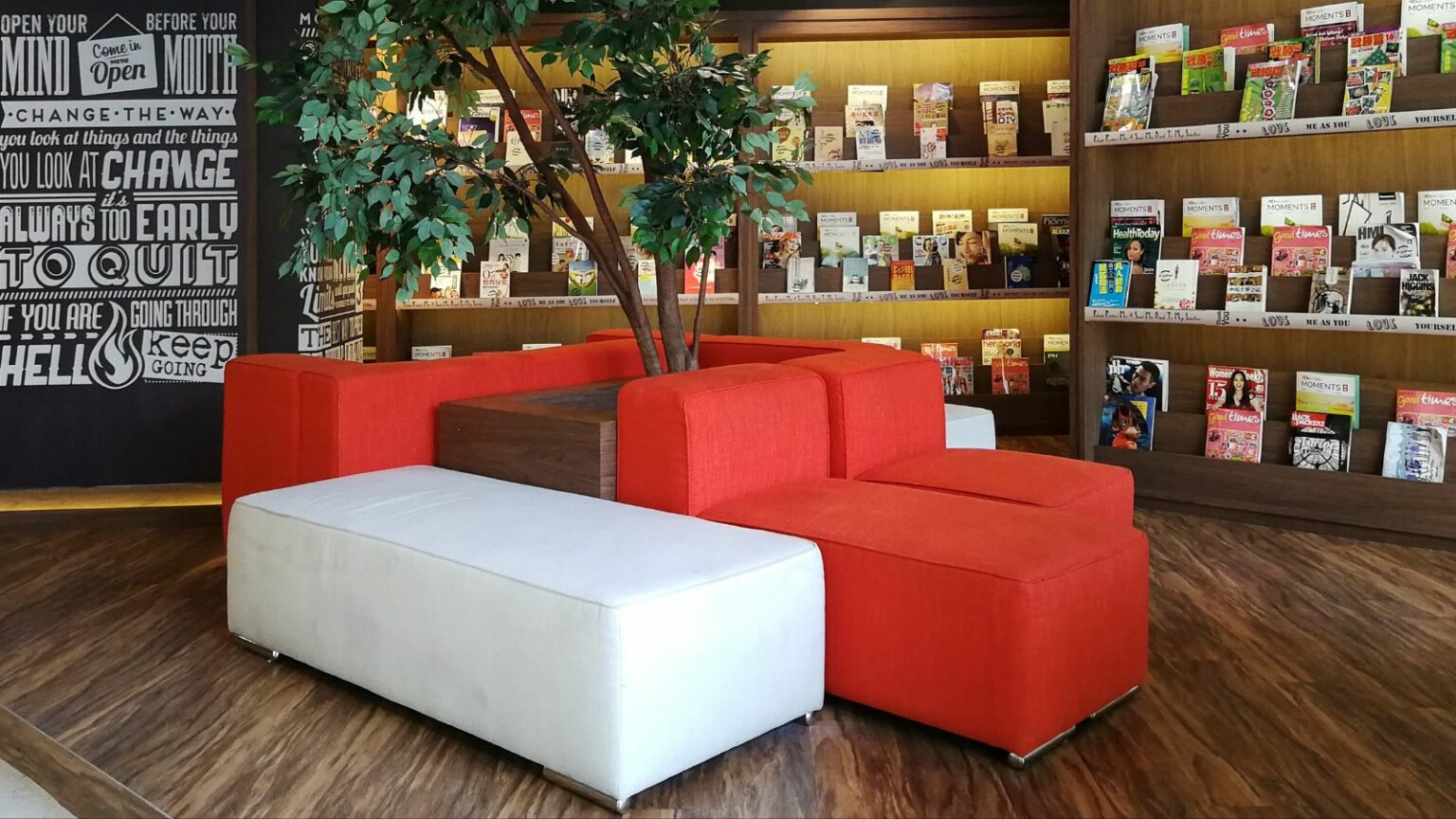 20 Canadian Bookstores That Feel Like Pure Magic - Trendonomist