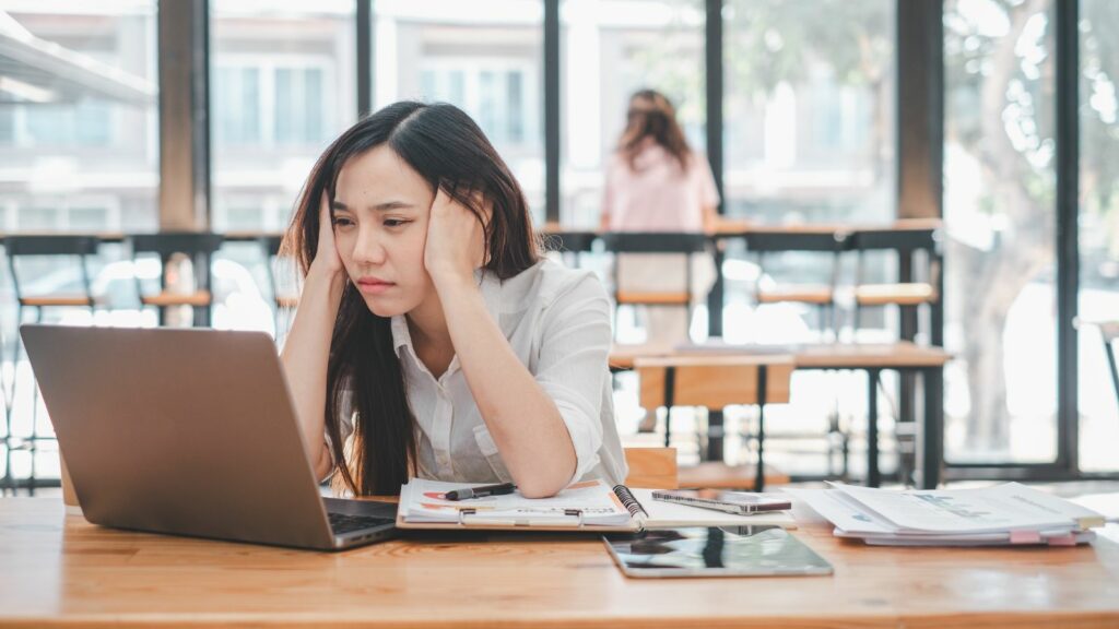 18 Everyday Habits That Are Secretly Draining Your Mental Energy ...