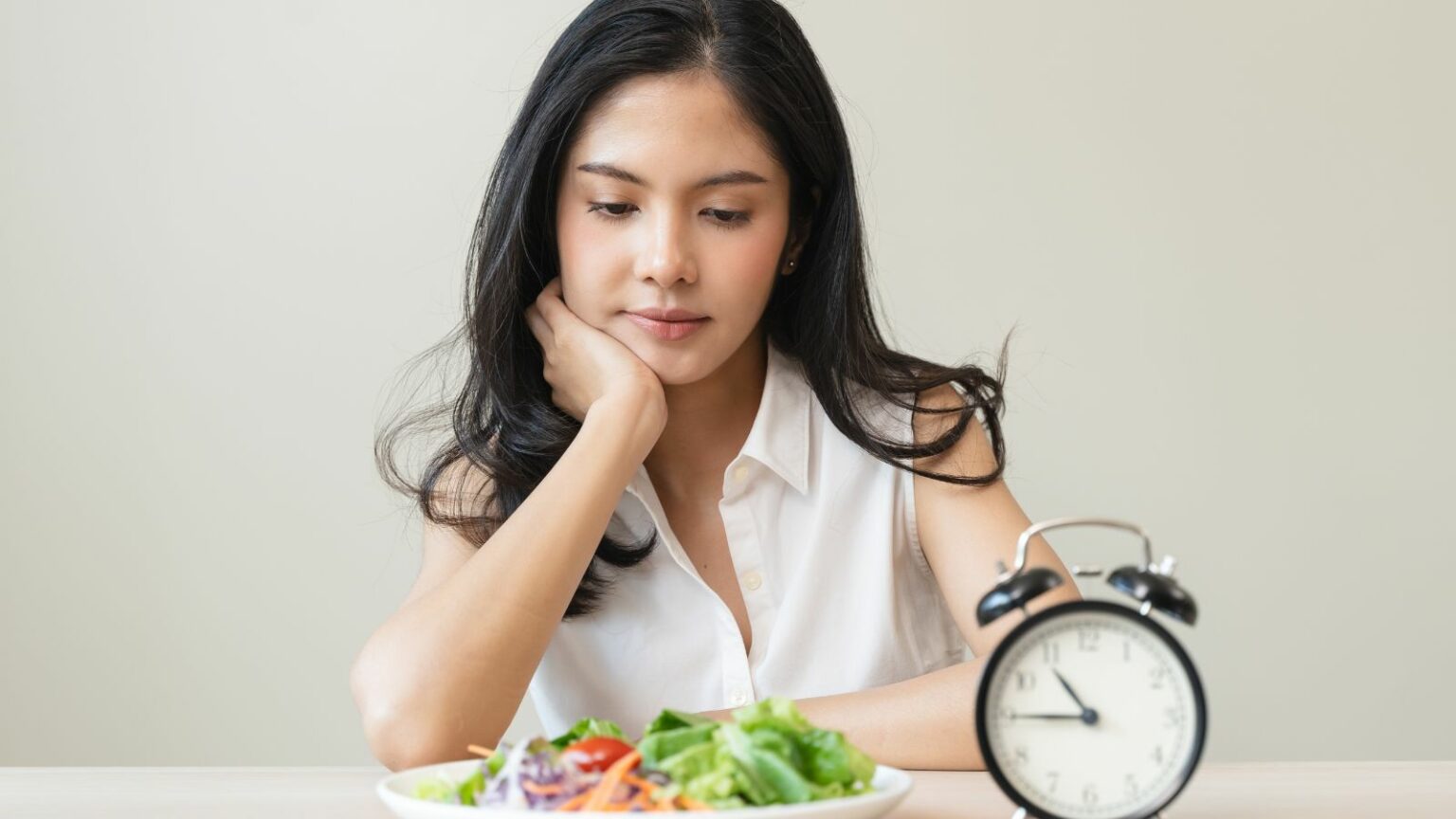 20 Hidden Dangers of Eating Out That Are Quietly Harming Your Health ...