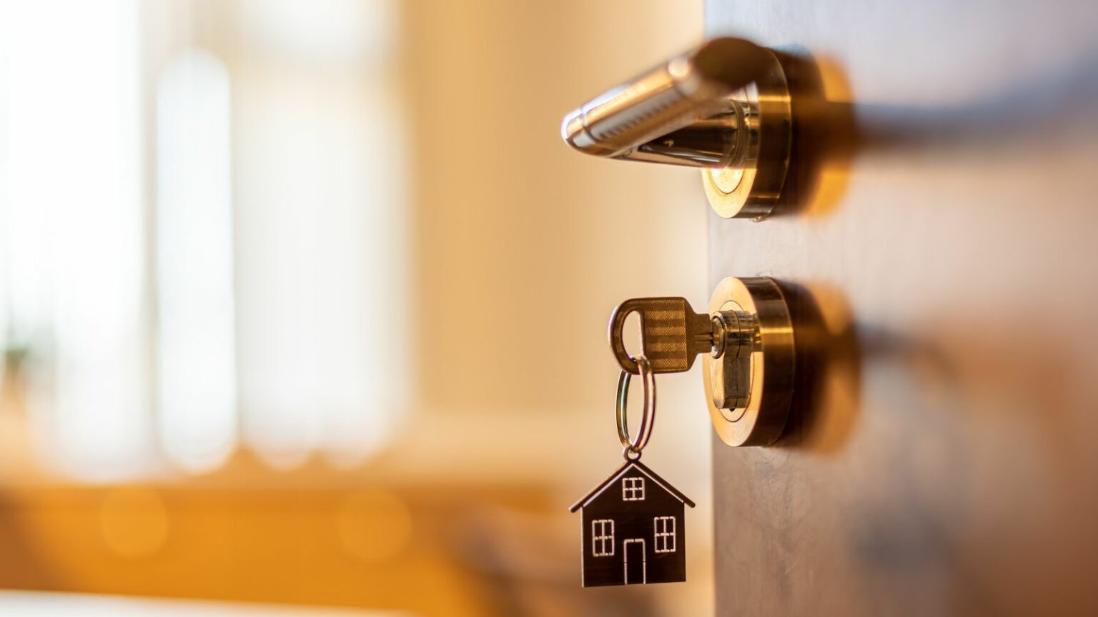 19 Eye-Opening Effects of Rising Rent Costs Across the Country ...