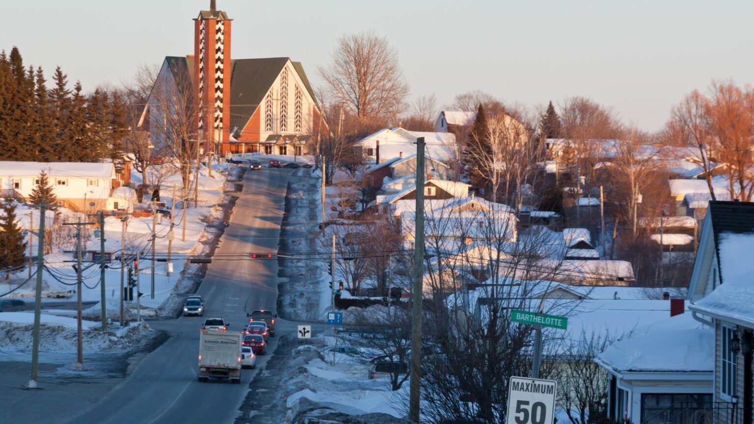 23 Canadian Small Towns Where You Can Actually Afford to Thrive ...