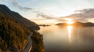 22 Beautiful Small Towns in Canada That Are on the Verge of Vanishing ...