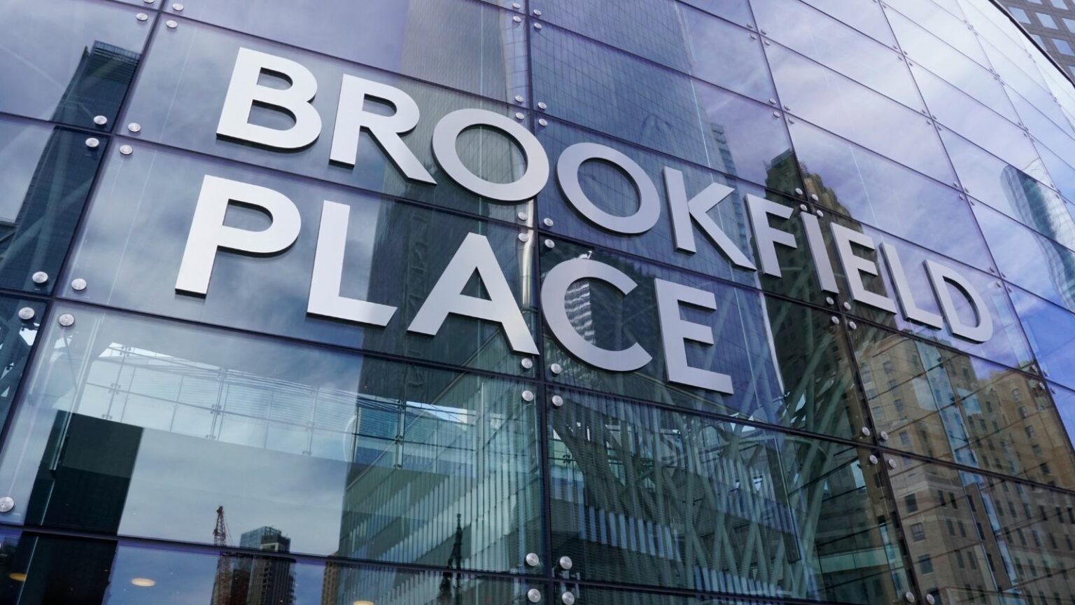 27 Canadian Companies That Are Expanding While U.S. Businesses Are ...