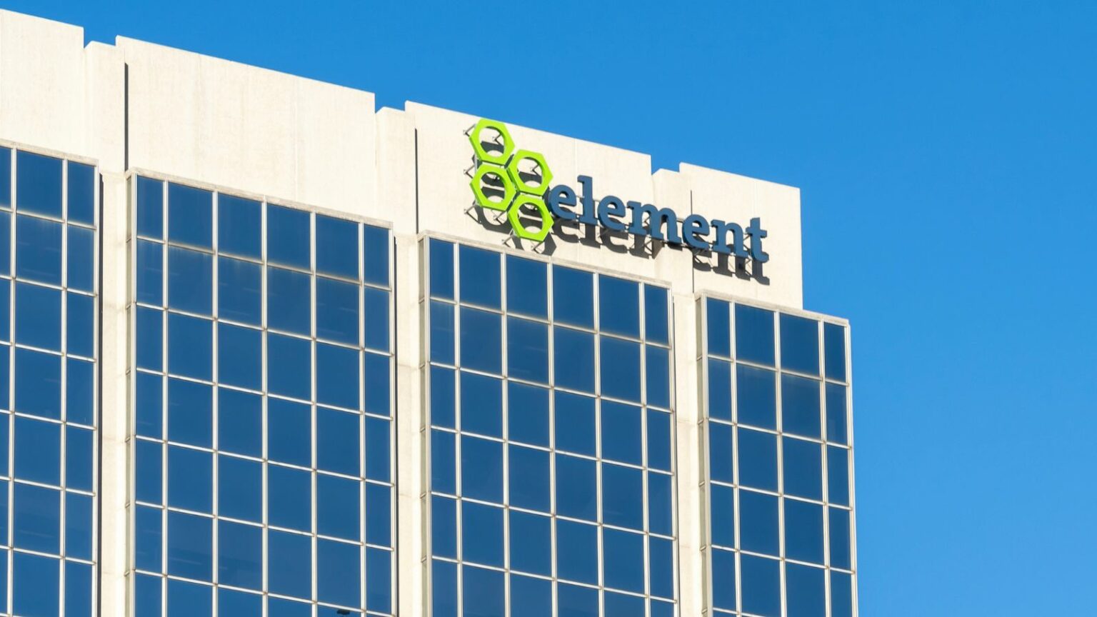 27 Canadian Companies That Are Expanding While U.S. Businesses Are ...