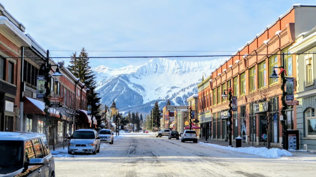 30 Canadian Local Legends and the Towns Behind Them - Trendonomist