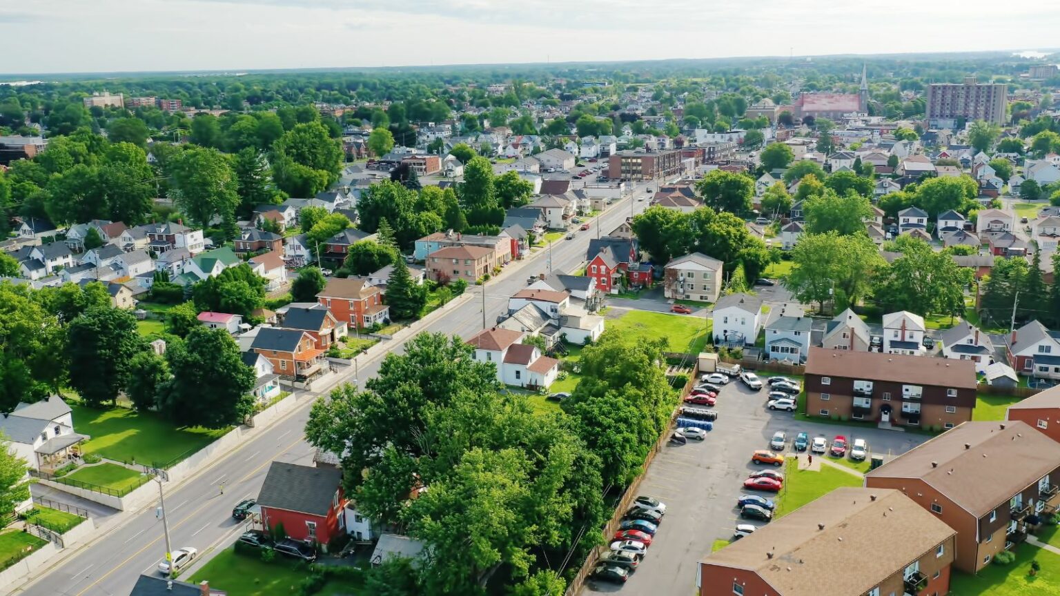 23 Canadian Small Towns Where You Can Actually Afford to Thrive ...