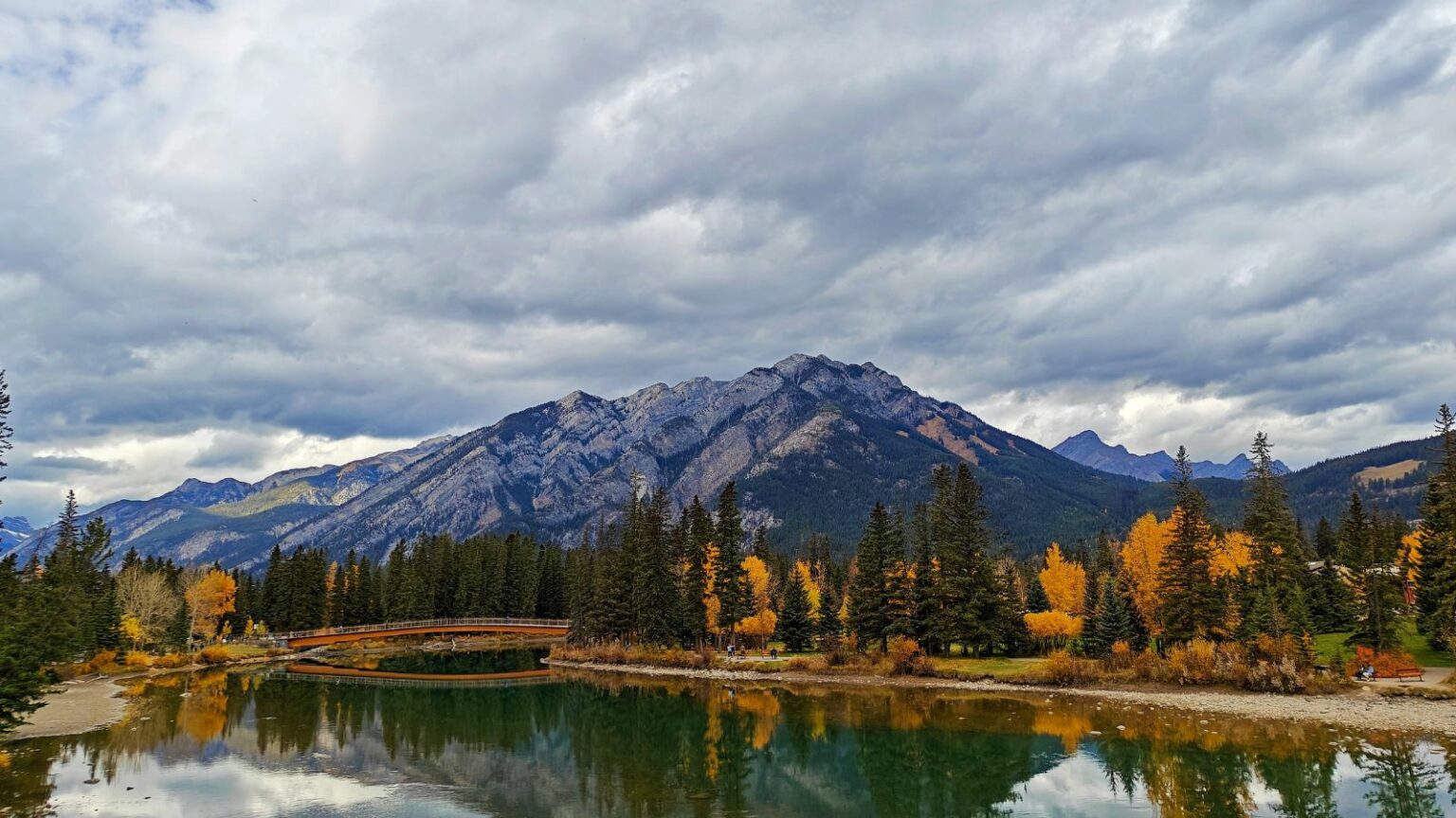25 Canadian Towns That Feel Like Living in a Storybook - Trendonomist