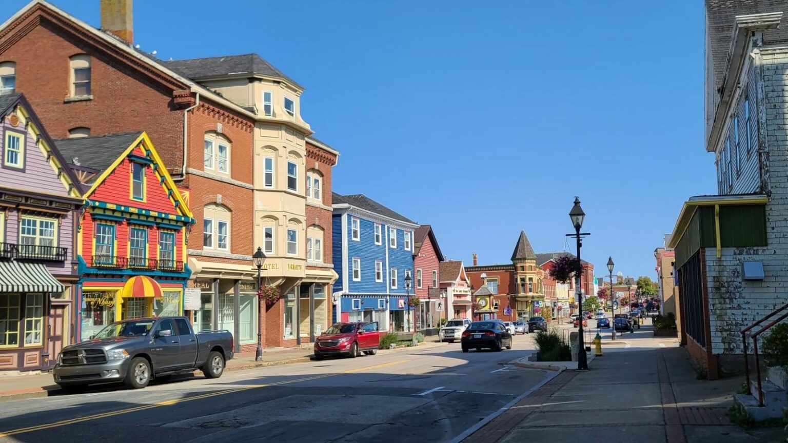 23 Canadian Small Towns Where You Can Actually Afford to Thrive ...