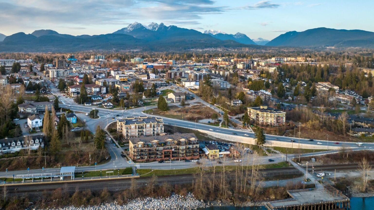 21 Canadian Suburbs That Offer City Perks Without the Stress - Trendonomist