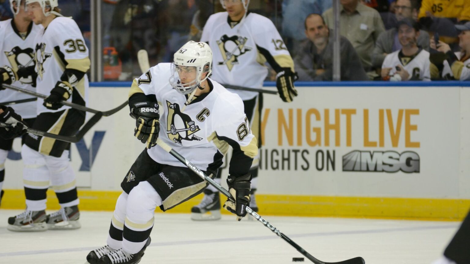 10 Iconic Shots of Crosby’s Final Olympic Push - Trendonomist