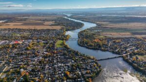 21 Canadian Suburbs That Offer City Perks Without the Stress - Trendonomist