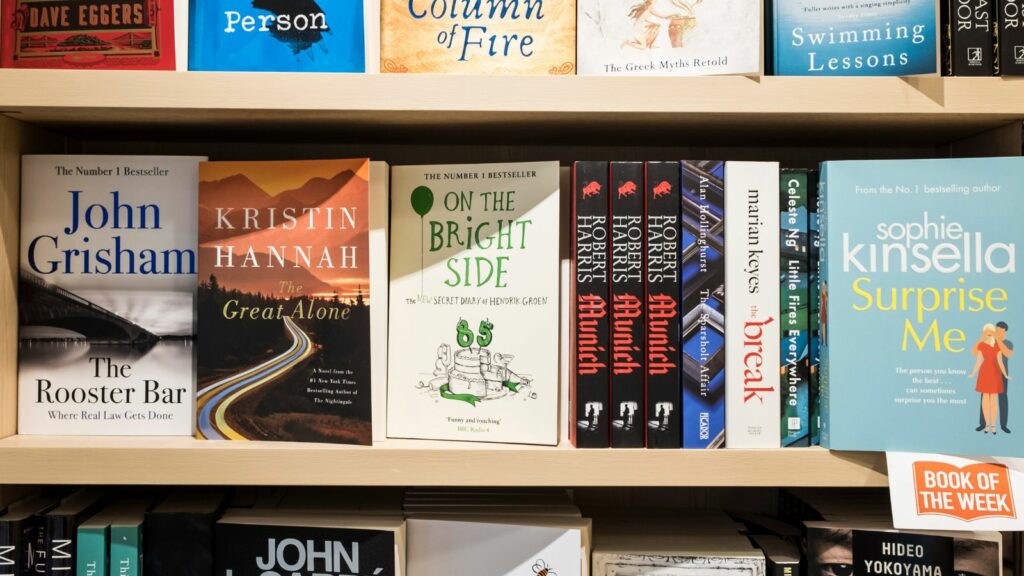 20 Canadian Bookstores That Feel Like Pure Magic - Trendonomist