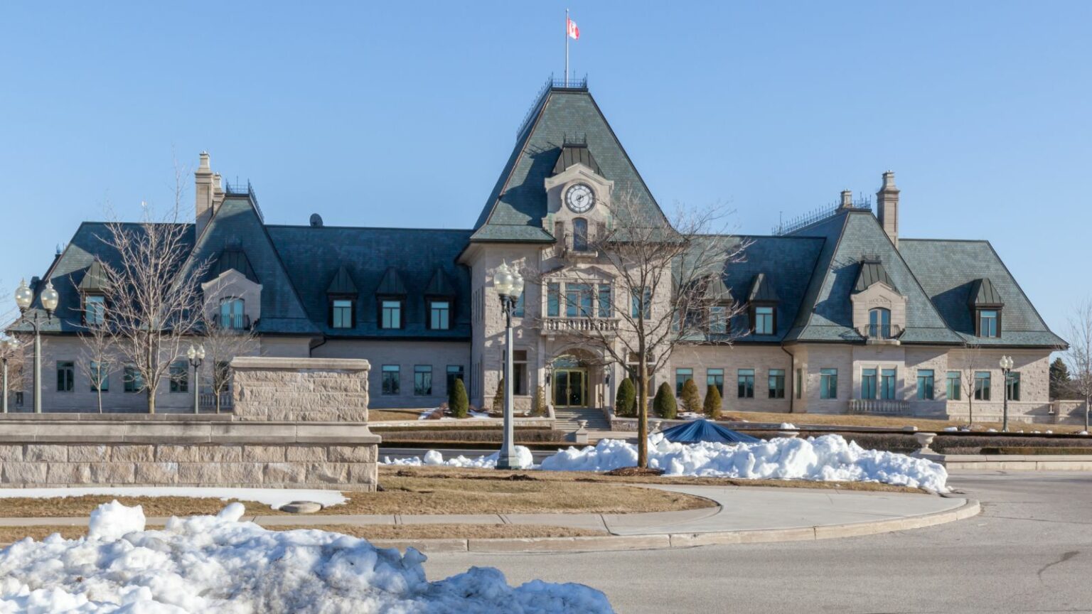 21 Canadian Suburbs That Offer City Perks Without the Stress - Trendonomist