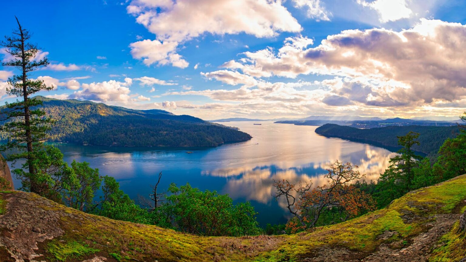 27 Canadian Islands You Can Actually Visit and Fall in Love With ...