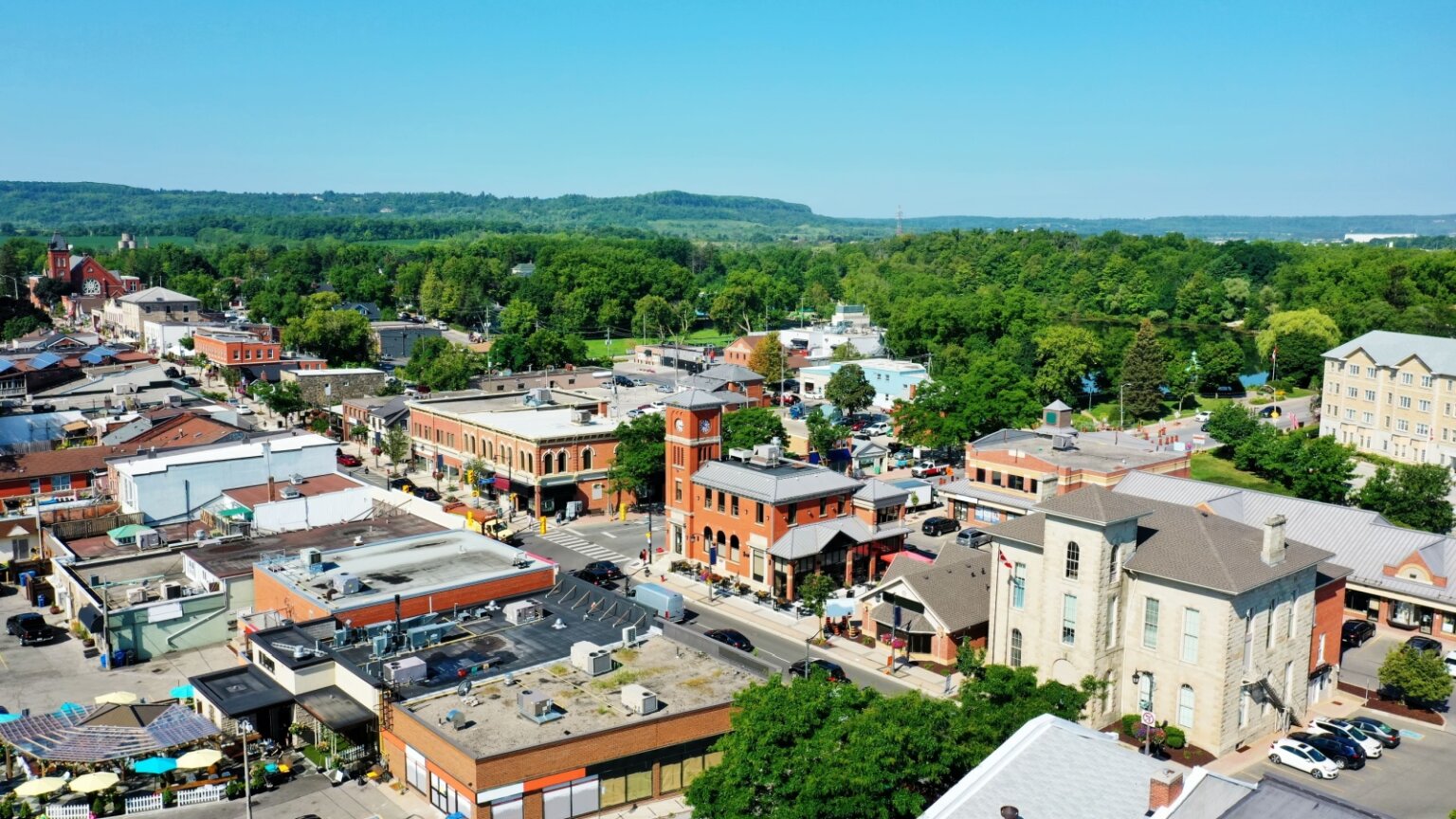 21 Canadian Suburbs That Offer City Perks Without the Stress - Trendonomist