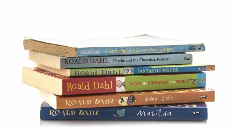 21 Canadian Authors Who Are Redefining Modern Literature - Trendonomist