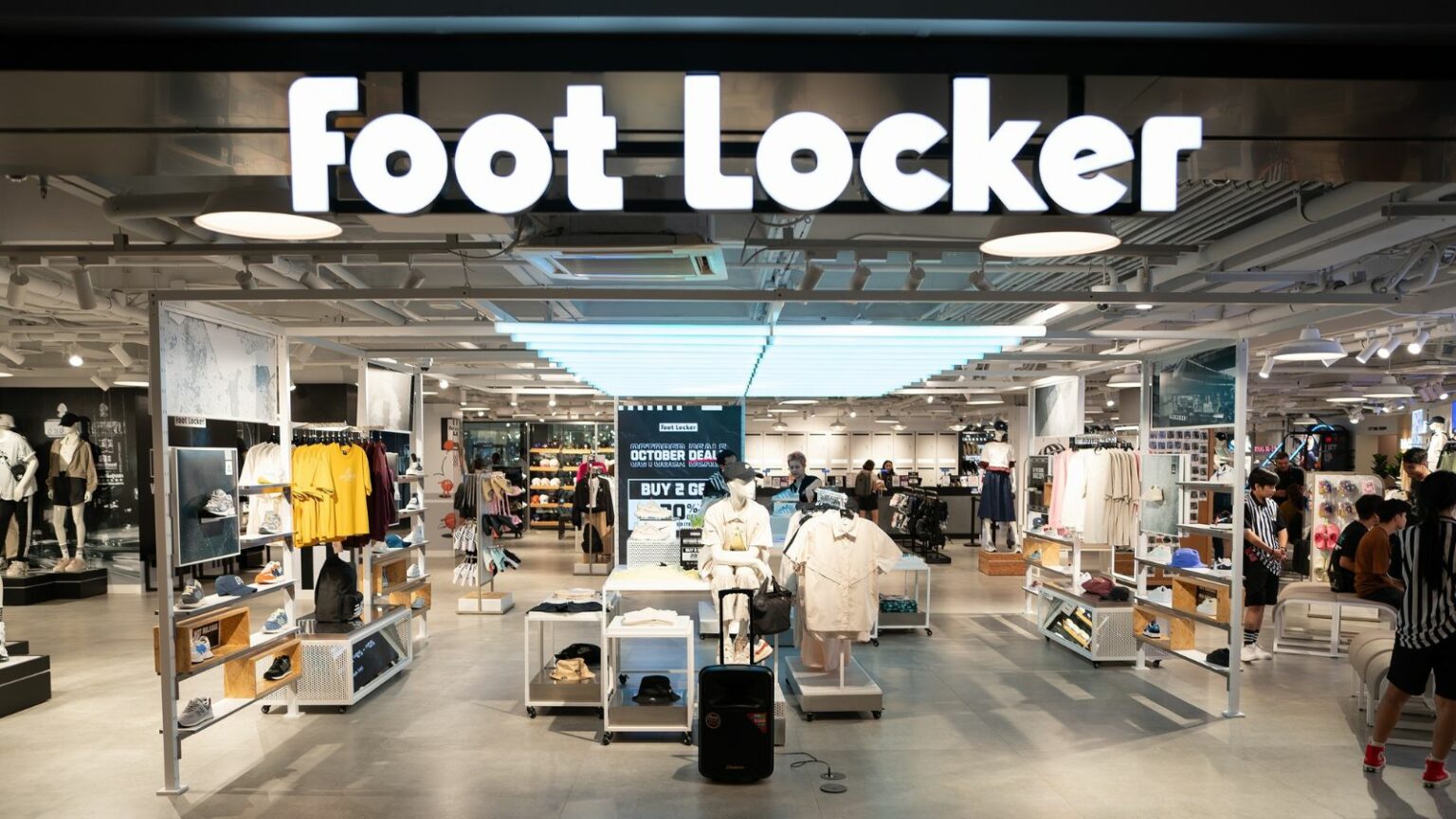 19 Canadian Retailers Quietly Closing Locations in 2026 (The Real ...