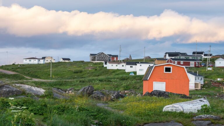 24 Canadian Heritage Sites That Will Leave You in Awe - Trendonomist