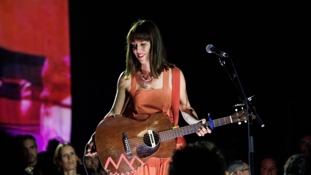 21 Canadian Songs That Defined the 2000s’ - Trendonomist
