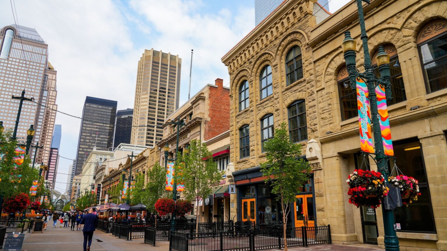 21 Quick Long-Weekend Getaways Canadians Can Take Without Burning All ...