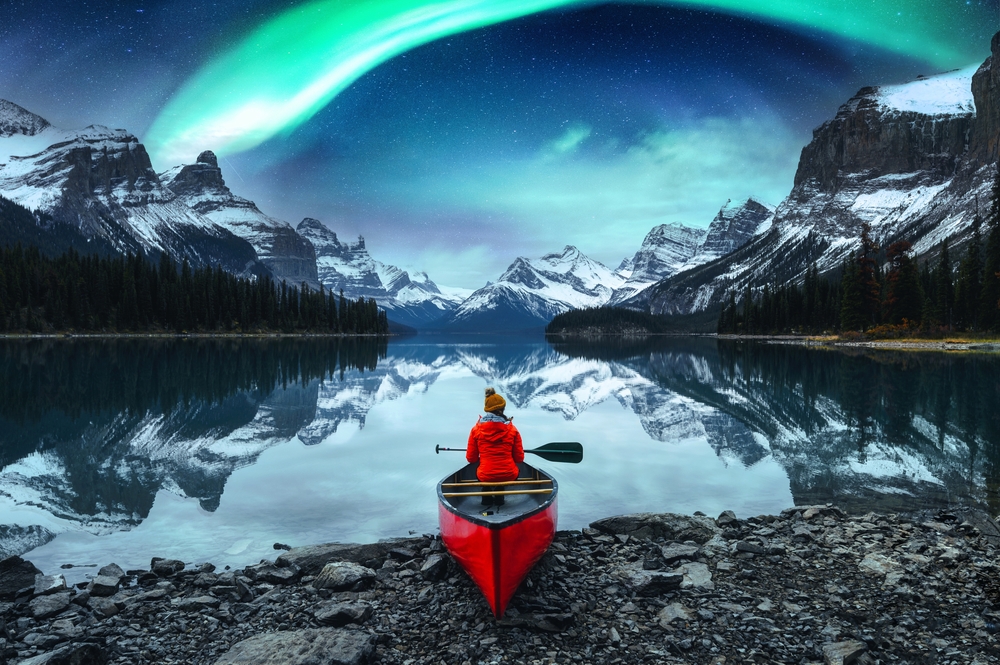 24 Once-in-a-Lifetime Northern Lights Trips Canadians Are Planning for ...